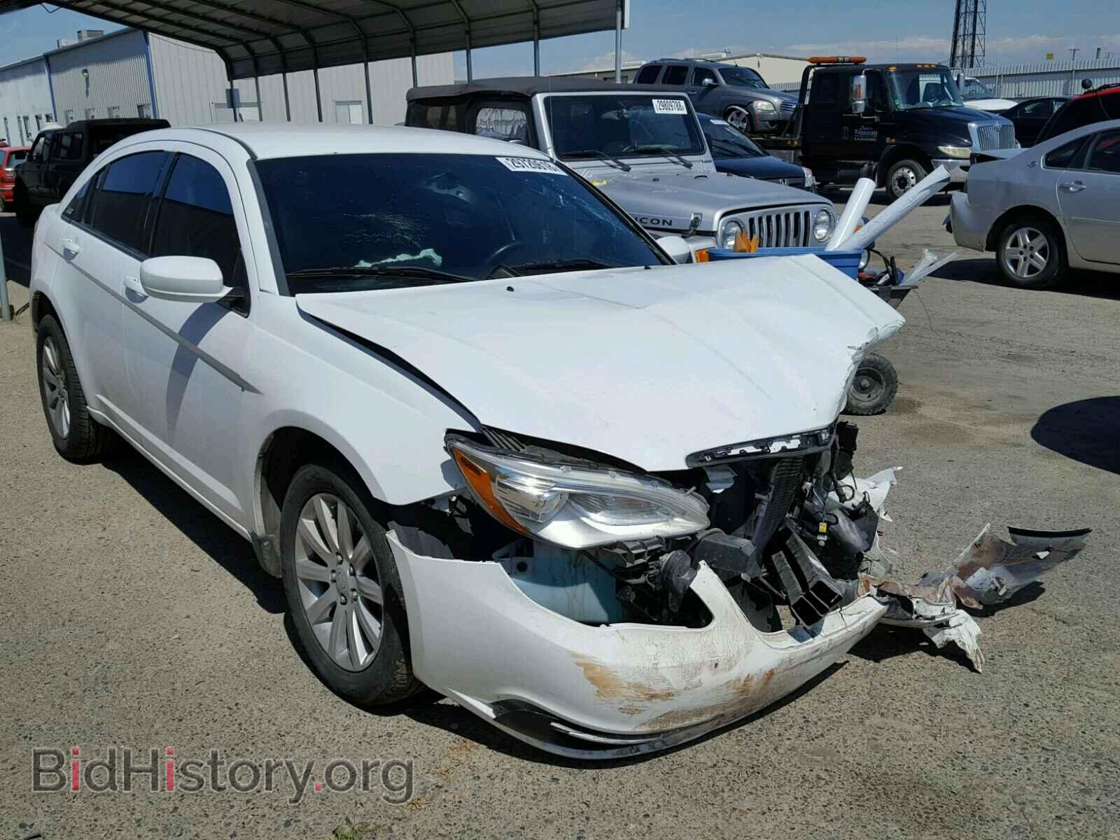 Report 1C3CCBBB1DN618780 CHRYSLER 200 2013 WHITE GAS - price and damage ...