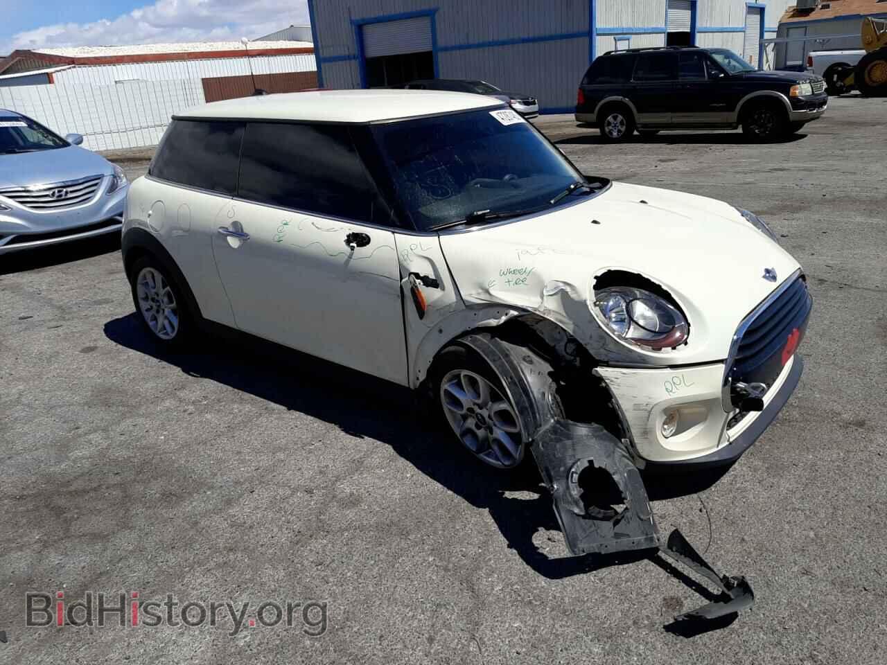 Report WMWXP5C55G3B76338 MINI COOPER 2016 CREAM GAS - price and damage ...