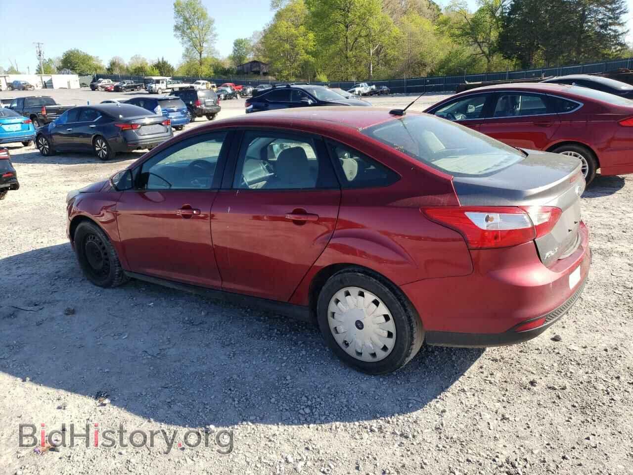 Report 1FADP3F20DL249657 FORD FOCUS 2013 MAROON GAS - price and damage ...