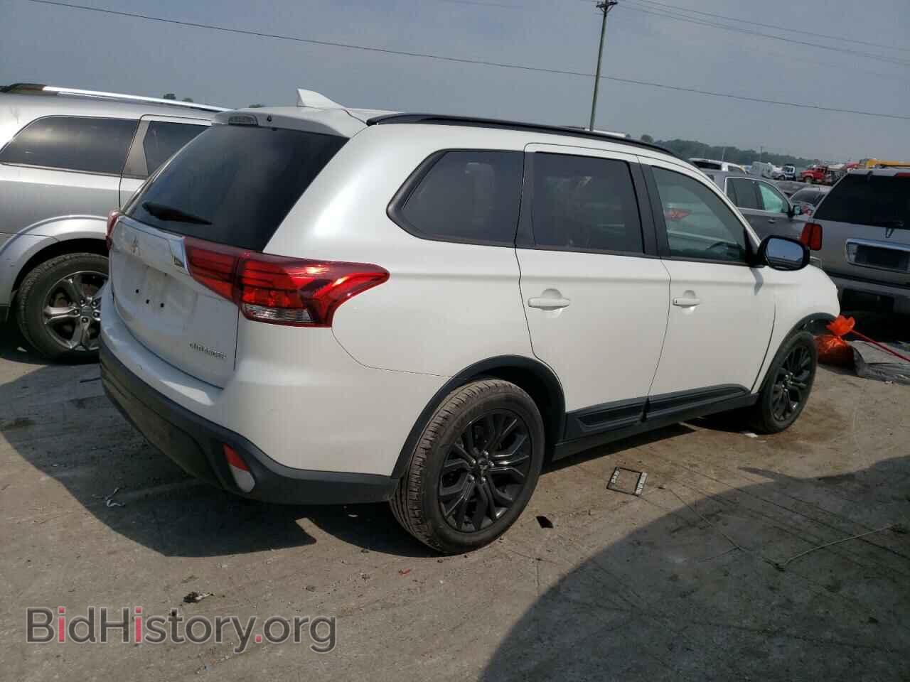 Report JA4AD3A38KZ051662 MITSUBISHI OUTLANDER 2019 WHITE GAS - price ...