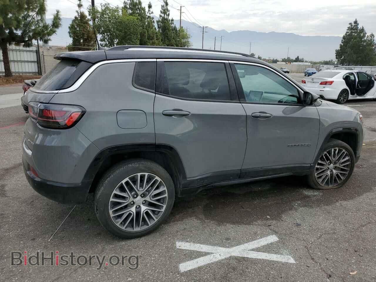 Report 3C4NJDCB8NT111865 JEEP COMPASS 2022 GRAY GAS - price and damage ...