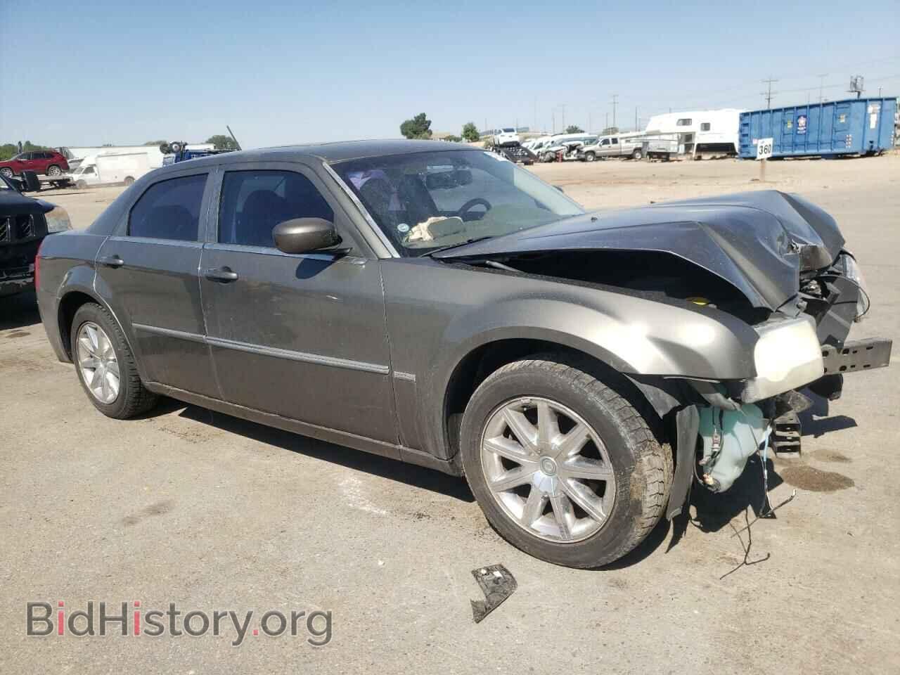 Report 2C3LA53GX8H224839 CHRYSLER 300 2008 GRAY GAS - price and damage ...