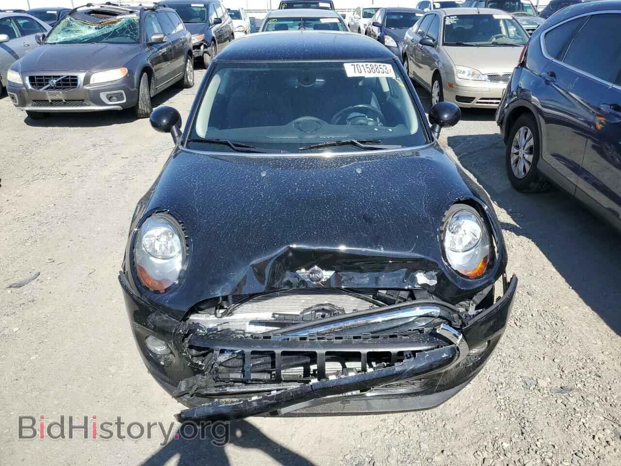 Report WMWXP5C59G2D14484 MINI COOPER 2016 BLACK GAS - price and damage ...