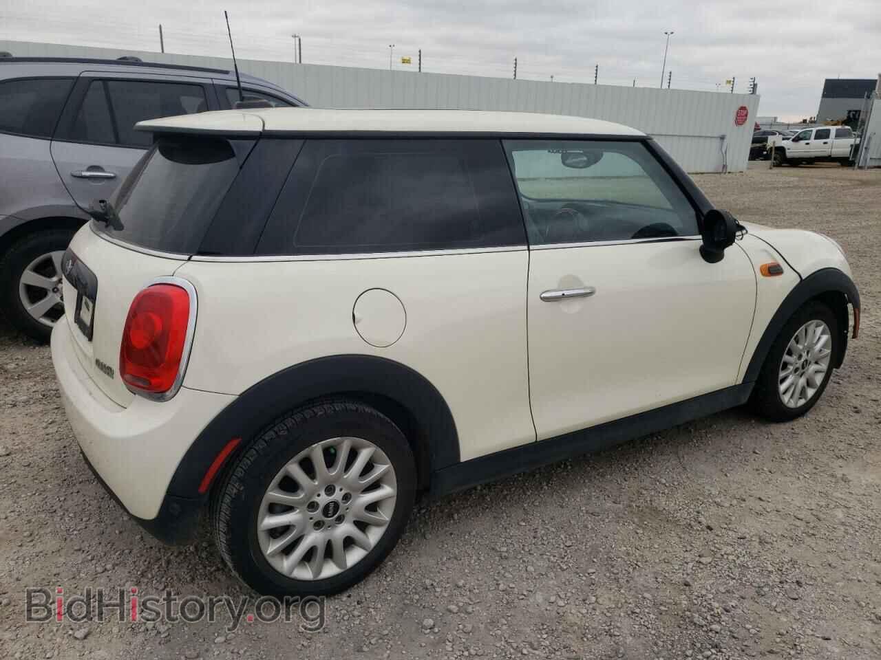 Report WMWXP5C58G2D13391 MINI COOPER 2016 CREAM GAS - price and damage ...