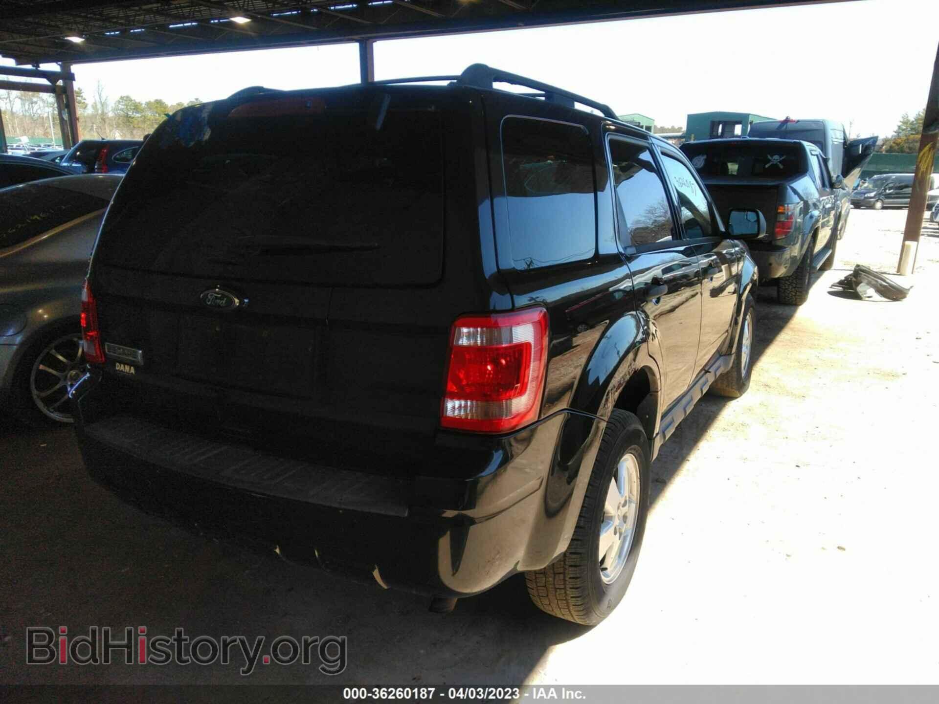 Report 1FMCU9D7XBKC35604 FORD ESCAPE 2011 Black Gasoline - price and ...
