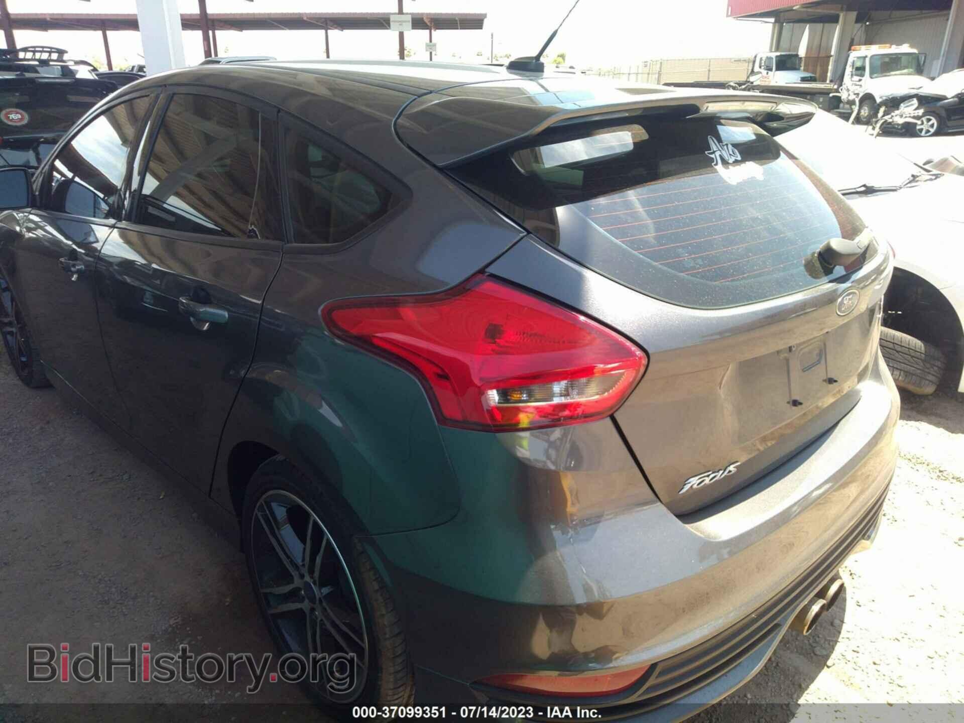 Report 1FADP3L93GL360094 FORD FOCUS 2016 Gray Gasoline - price and ...