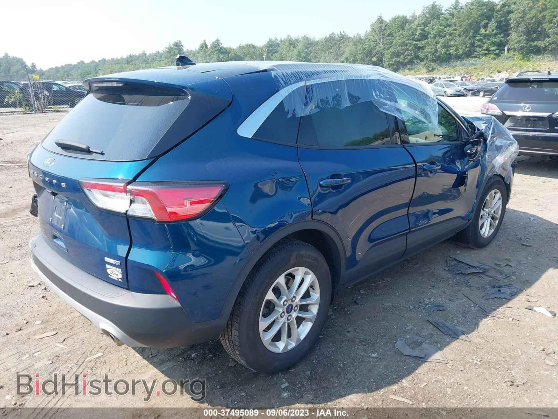 Report 1FMCU9G69LUA18974 FORD ESCAPE 2020 Blue Gasoline - price and ...
